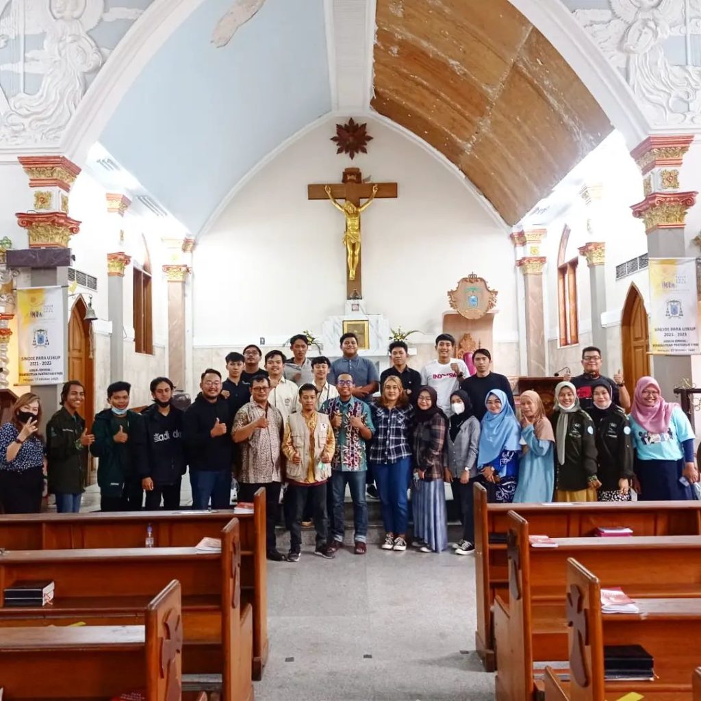Detail Gambar Gereja Katolik Beserta Penjelasannya Koleksi Nomer 25 Detail Gambar Gereja Katolik Beserta Penjelasannya Koleksi Nomer 25