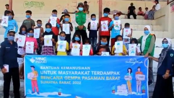 Detail Kumpulan Gambar Mewarnai Masya Koleksi Nomer 21 Detail Kumpulan Gambar Mewarnai Masya Koleksi Nomer 21