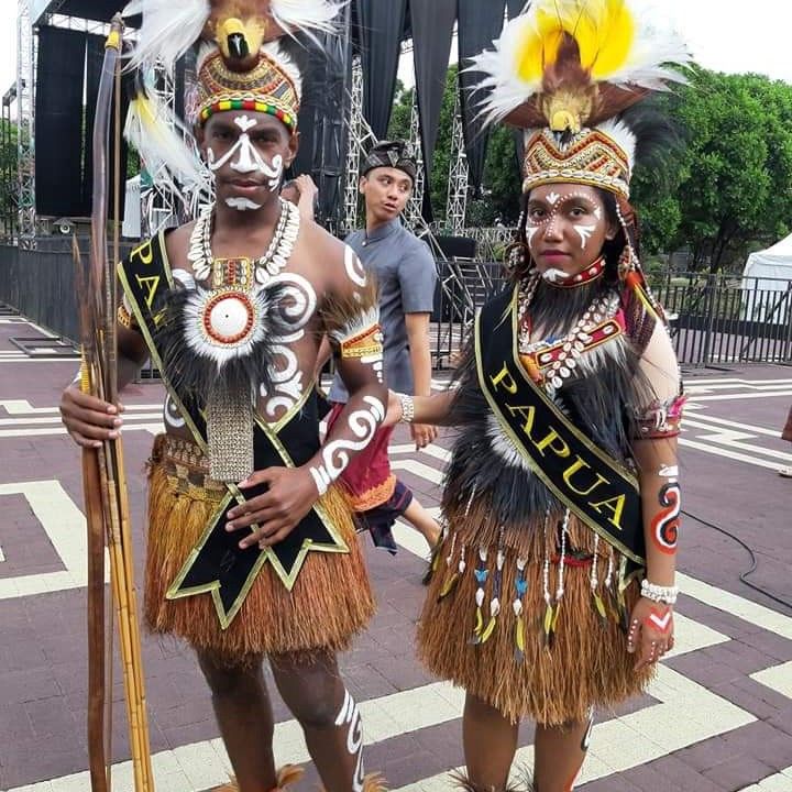 Detail Foto Pakaian Adat Papua Koleksi Nomer 24 Detail Foto Pakaian Adat Papua Koleksi Nomer 24