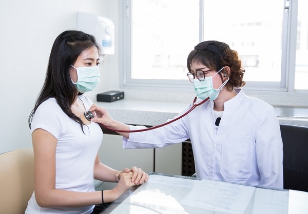 Detail Gambar Dokter Sedang Memeriksa Pasien Koleksi Nomer 19 Detail Gambar Dokter Sedang Memeriksa Pasien Koleksi Nomer 19