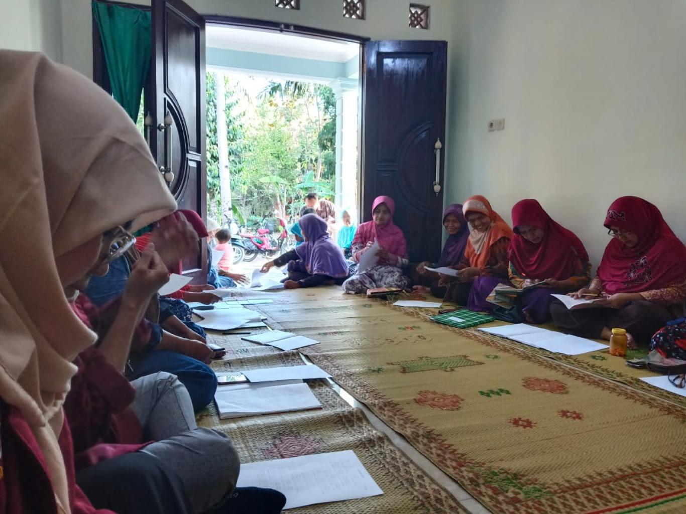 Detail Gambar Ibu Ibu Arisan Koleksi Nomer 12