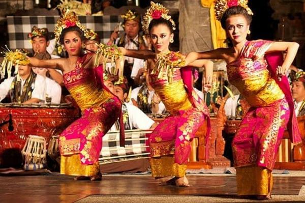 Detail Gambar Pola Lantai Tari Pendet Bali Koleksi Nomer 4 Detail Gambar Pola Lantai Tari Pendet Bali Koleksi Nomer 4
