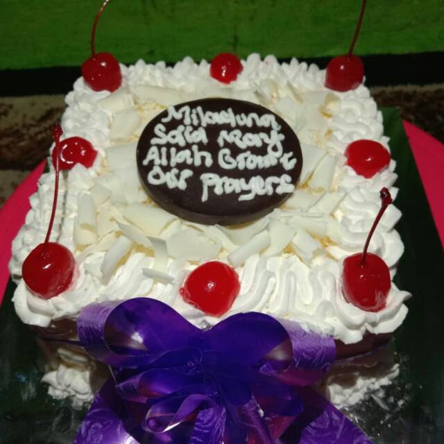 Detail Kue Ulang Tahun Coklat Putih Koleksi Nomer 2 Detail Kue Ulang Tahun Coklat Putih Koleksi Nomer 2