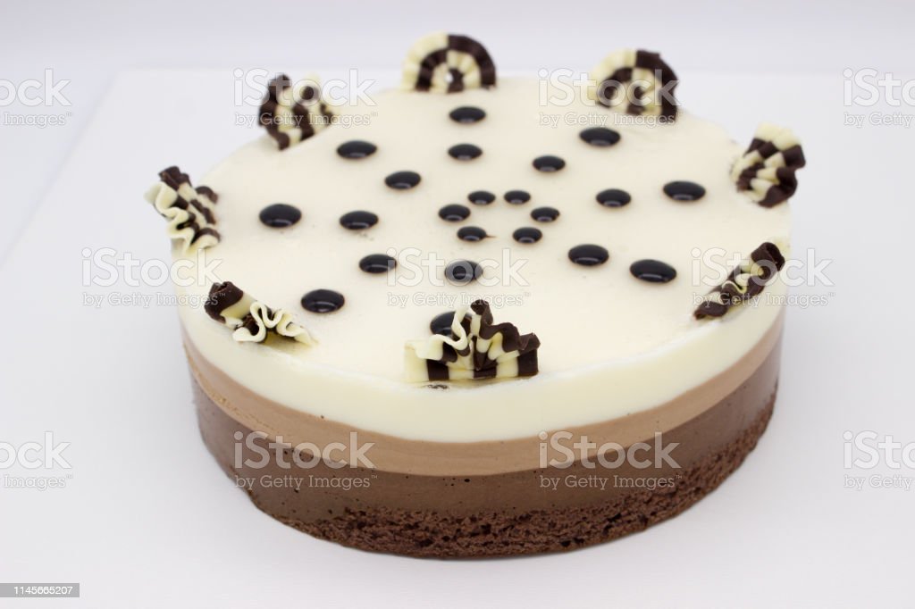 Detail Kue Ulang Tahun Coklat Putih Koleksi Nomer 44 Detail Kue Ulang Tahun Coklat Putih Koleksi Nomer 44