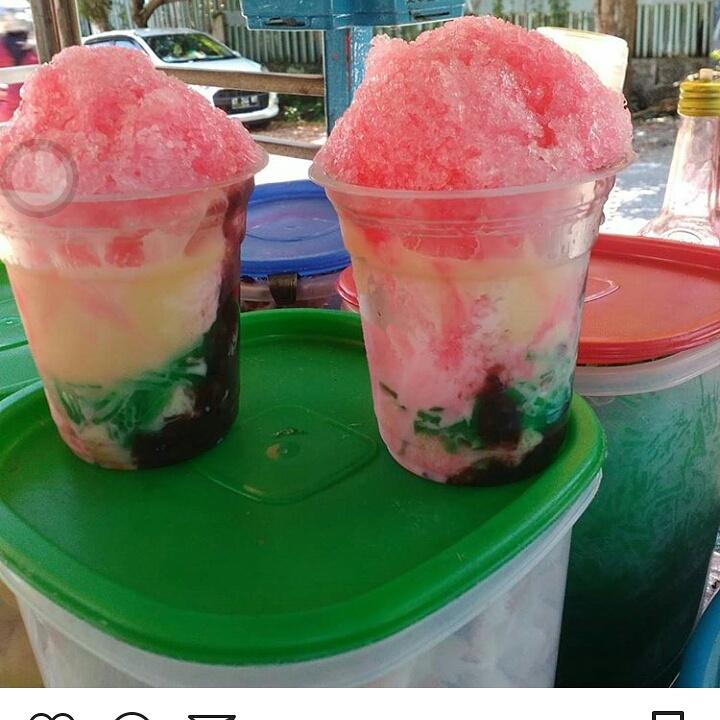Spanduk Es Serut Pelangi